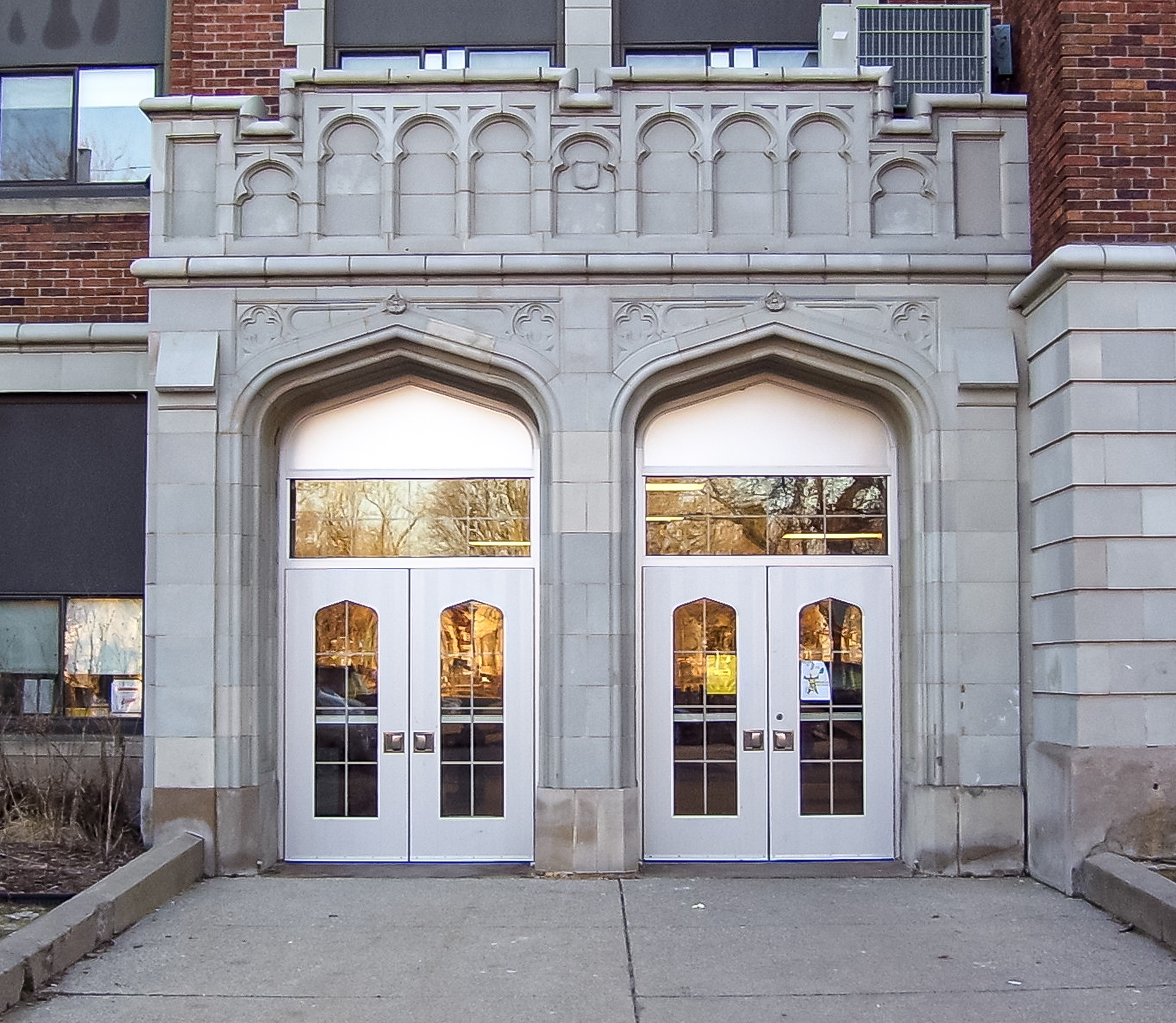 ThermaPlank™ FLT-400 Heavy Duty Commercial Entry Doors - Cross Aluminum