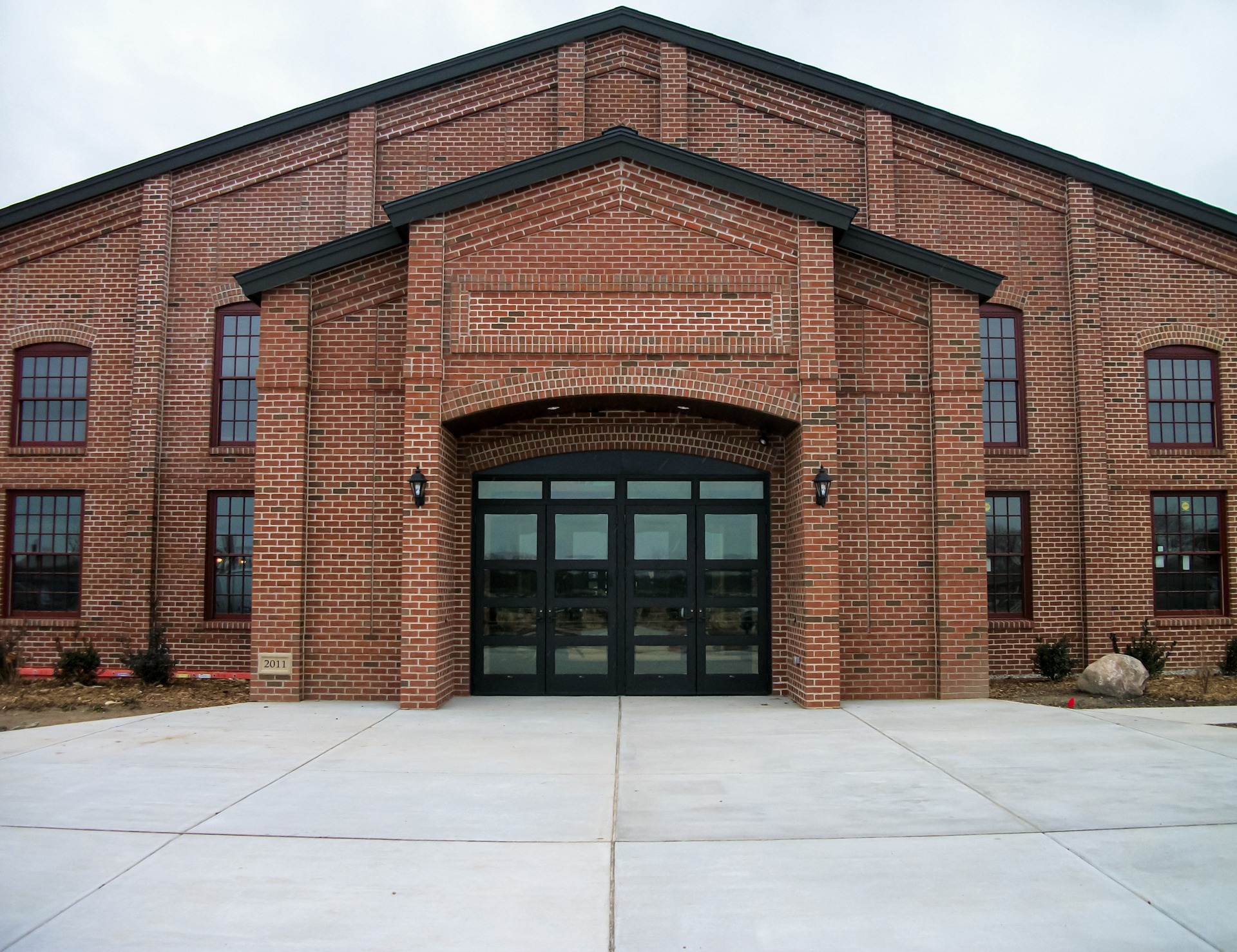 MS-400 Medium Stile and Rail Door Entrances - Cross Aluminum