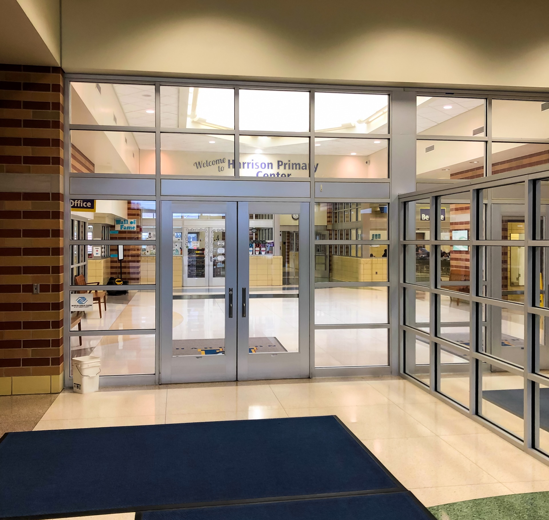 4 ½” Thermal Aluminum Storefront Framing Systems - Cross Aluminum