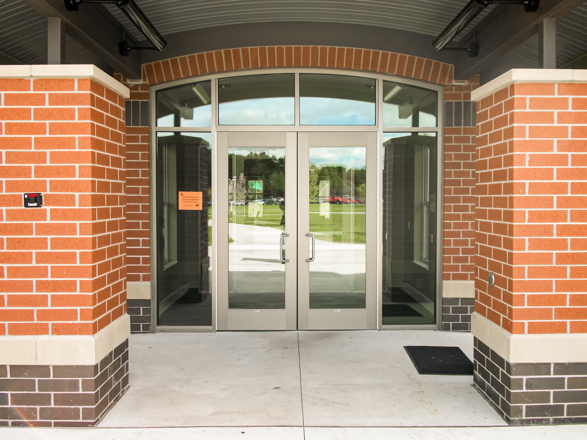 4 ½” Thermal Inside/Outside Storefront windows - Cross Aluminum